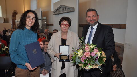 Goethe-Plakette für Vorsitzende des Museumsverbandes Dr. Birgit Kümmel ...